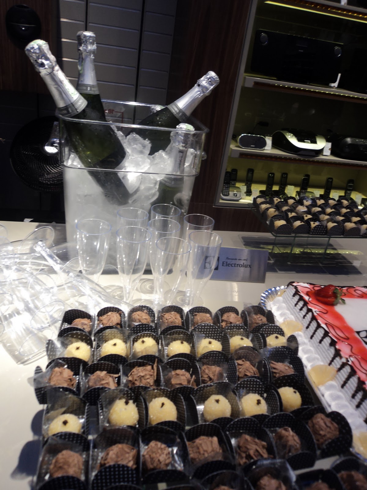 Fazendo Arte Eventos: Inauguração da Loja Fast Shop- Shopping Metrópole