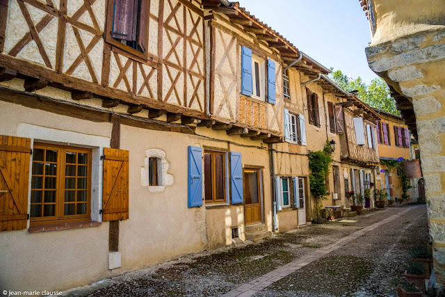 Découvrir la France en photos: 103 - SARRANT. (Gers -32)