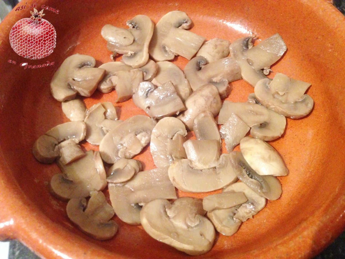 Así se come en Granada.: Guiso de pollo