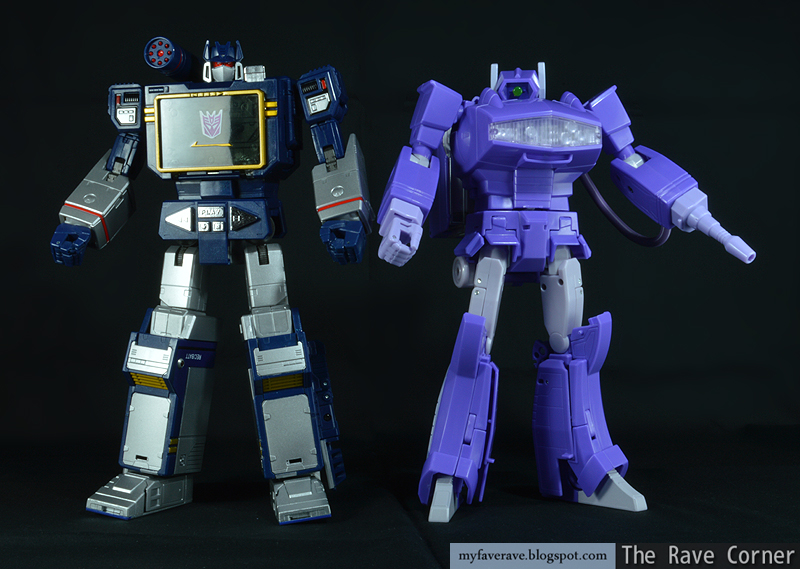 The Rave Corner: Takara Transformers MP-29 Destron Laserwave Review