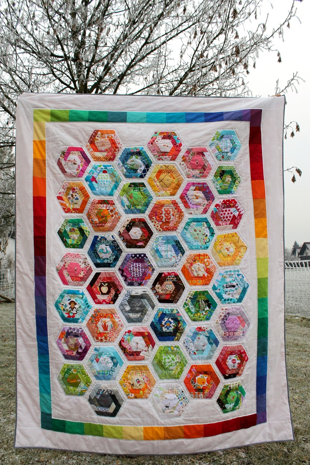 Jona&Lili: Hexie Bee Quilt