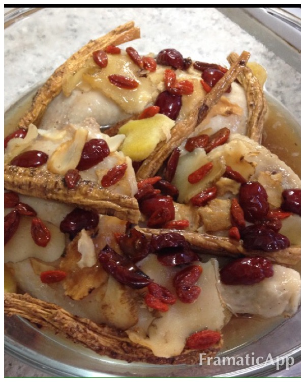 My Kitchen, My Rules, My Ways!!: Simple Steamed Herbal Chicken （药材蒸鸡）