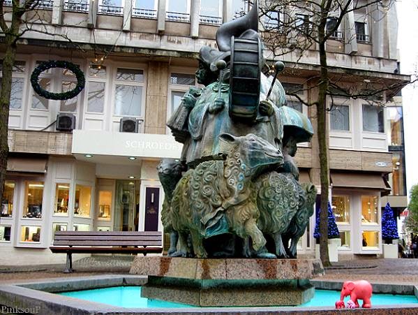 Ik zie roze olifantjes...: Roude Pëtz