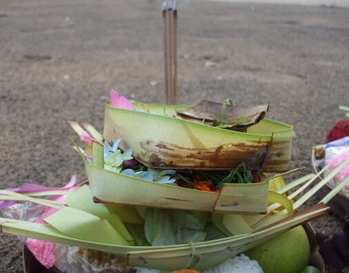 Canang Bali - Balinese Canang Sari as an implementation of Tri Hita ...