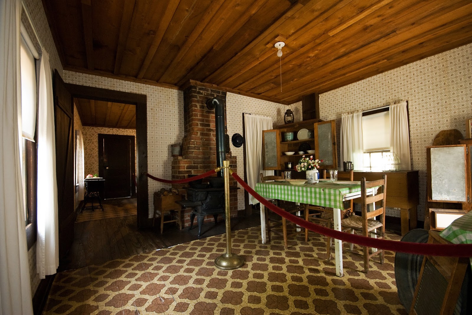 Elvis Presley . . . : Dom w Tupelo i ...