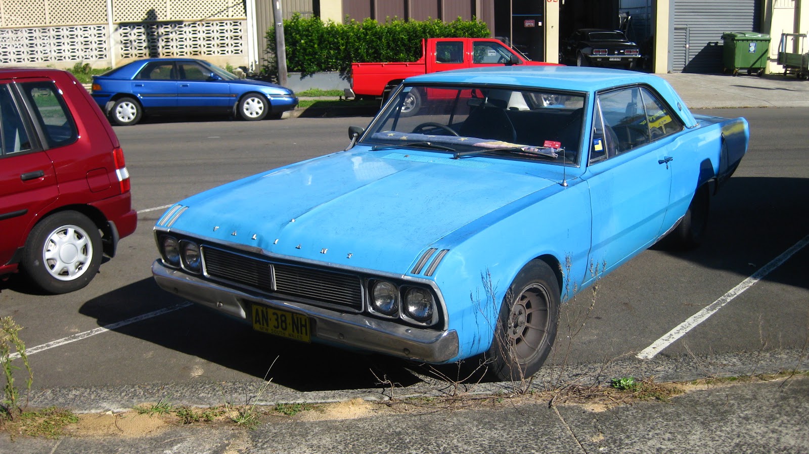 Aussie Old Parked Cars: 1969 Chrysler VF Valiant Hardtop