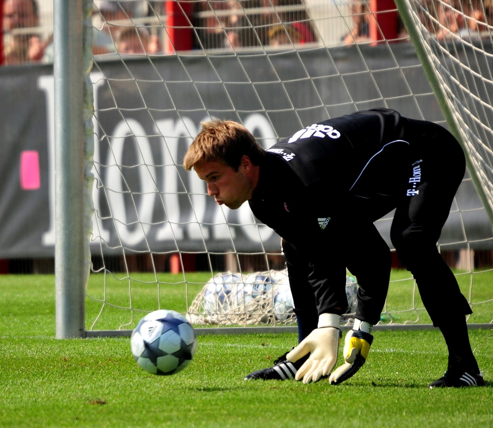 LATIHAN DASAR KIPER USIA DINI - pelatihan kiper pemula