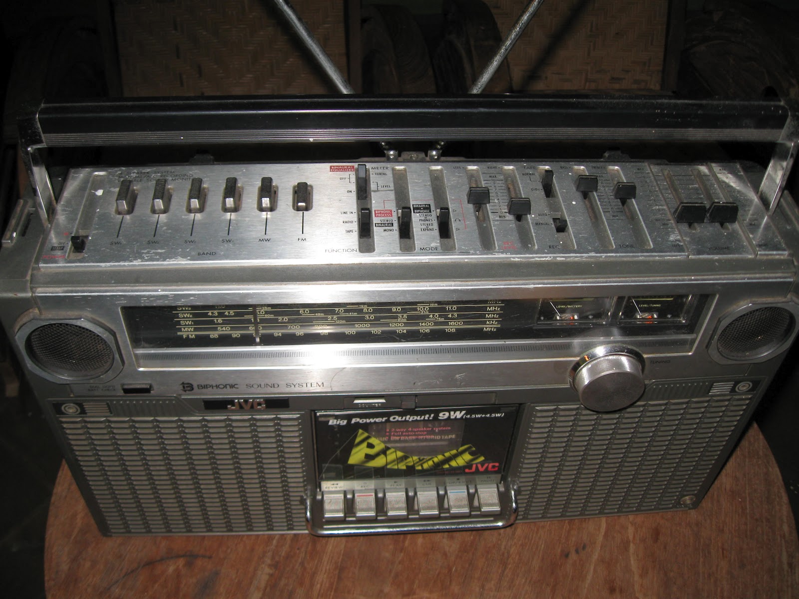 Sulistyo Antik: JVC Radio Tape RC-828W