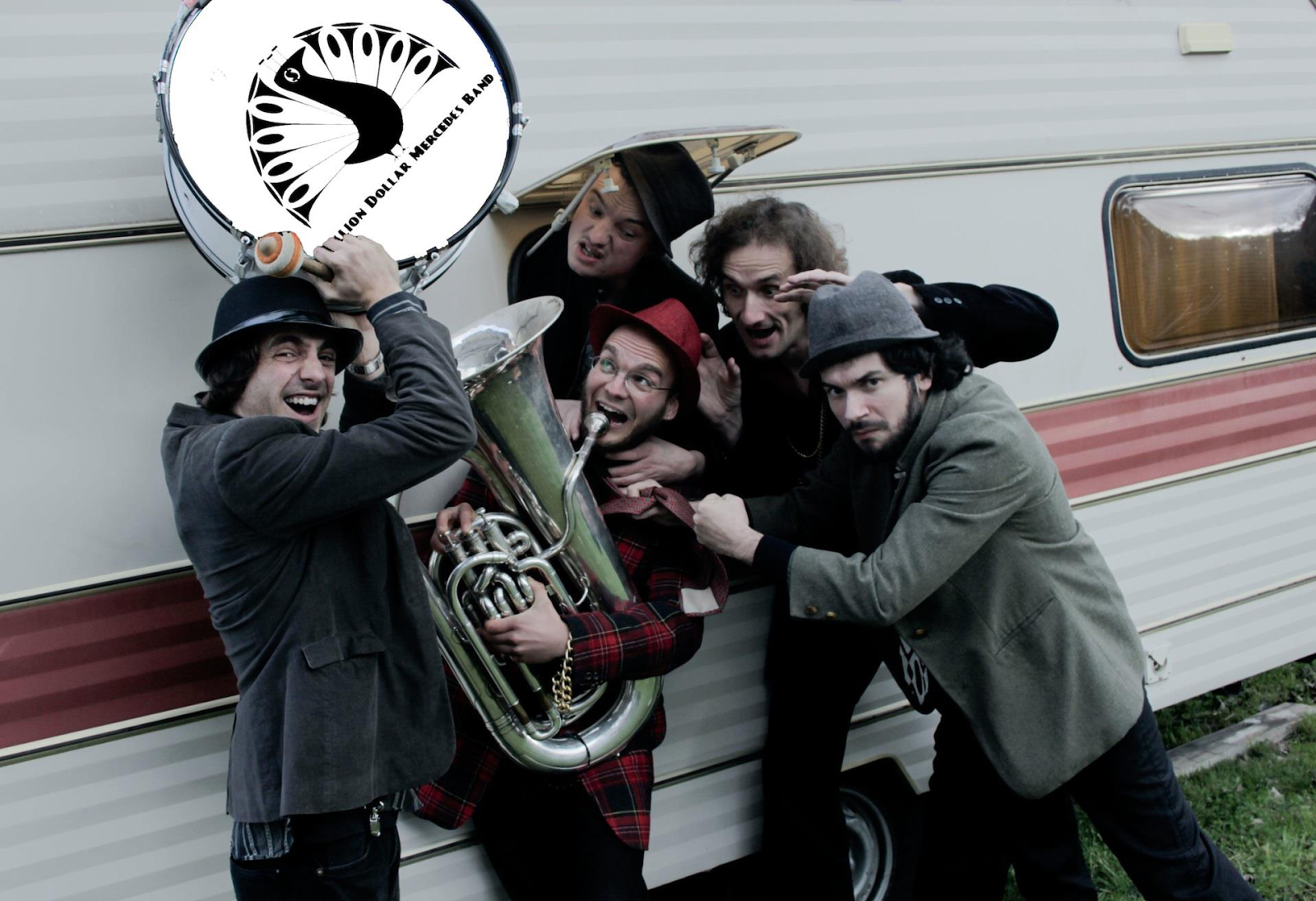 HiSTéRiCaS GrabacioneS: Million Dollar Mercedes Band al estilo de las ...