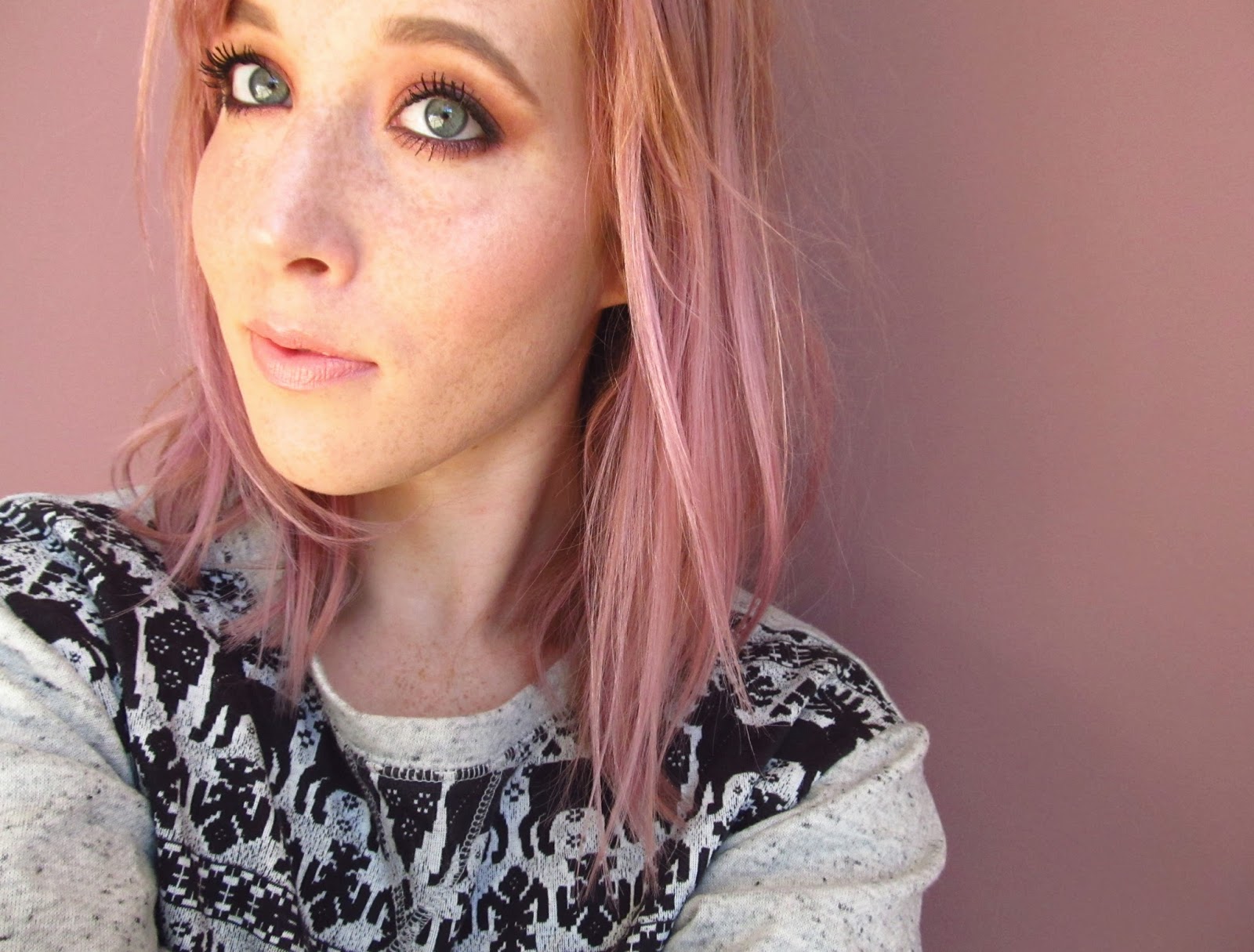 Always popular Mac Lipstick pick: Hue Swatches, Review & Alternatives ...