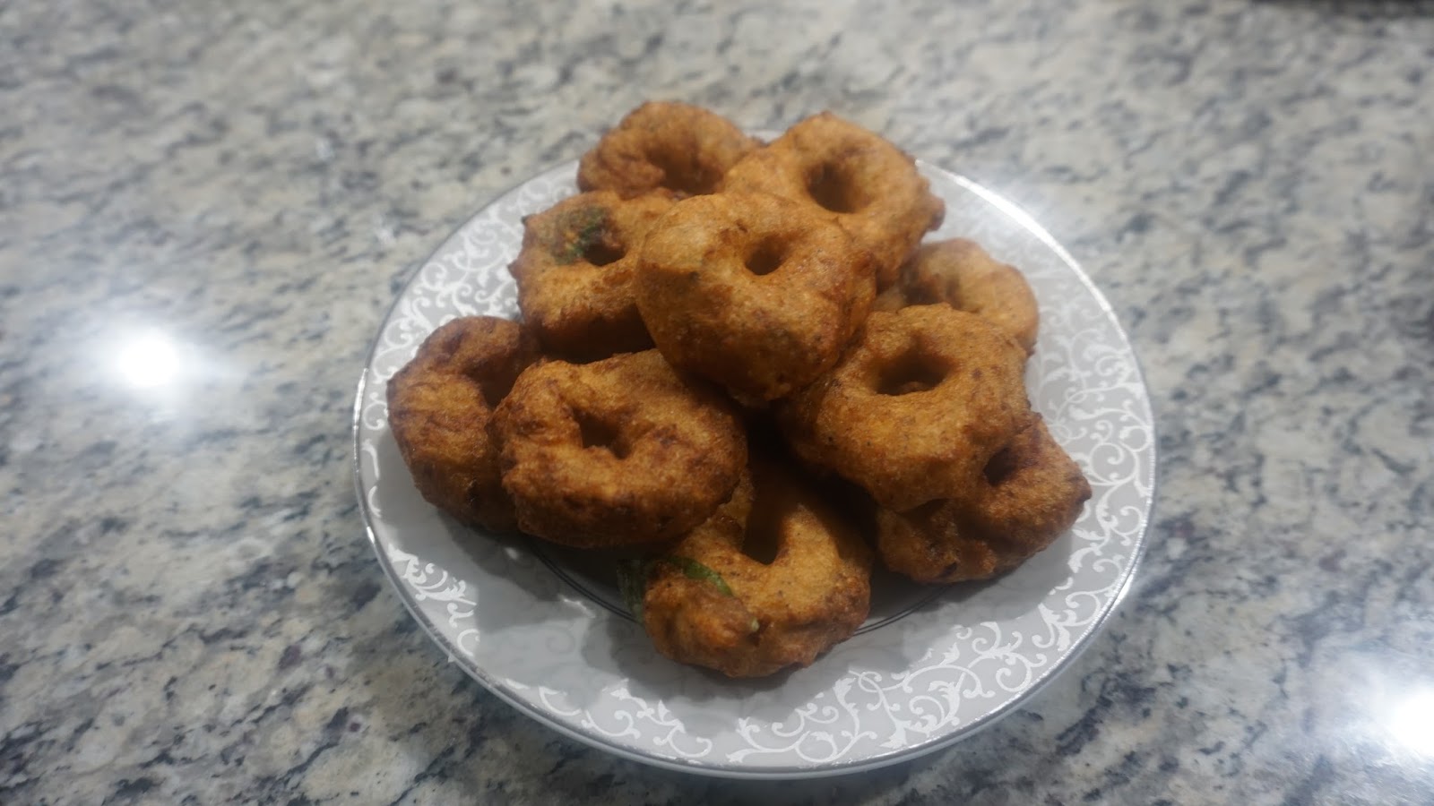 Amma's Kitchen Adventures: Uzhunnu vada (Vada or Spicy Indian Doughnut ...