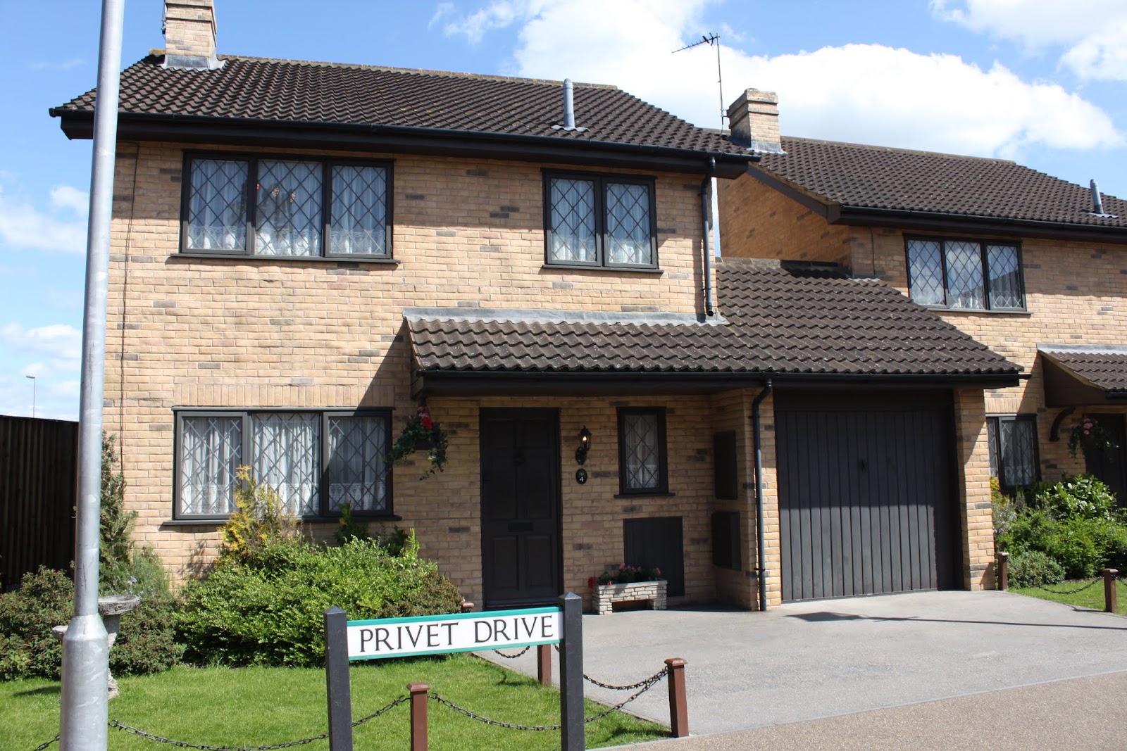 Mike Jutan's World: London 2015 Day 19: Warner Bros. Leavesden Batkid ...