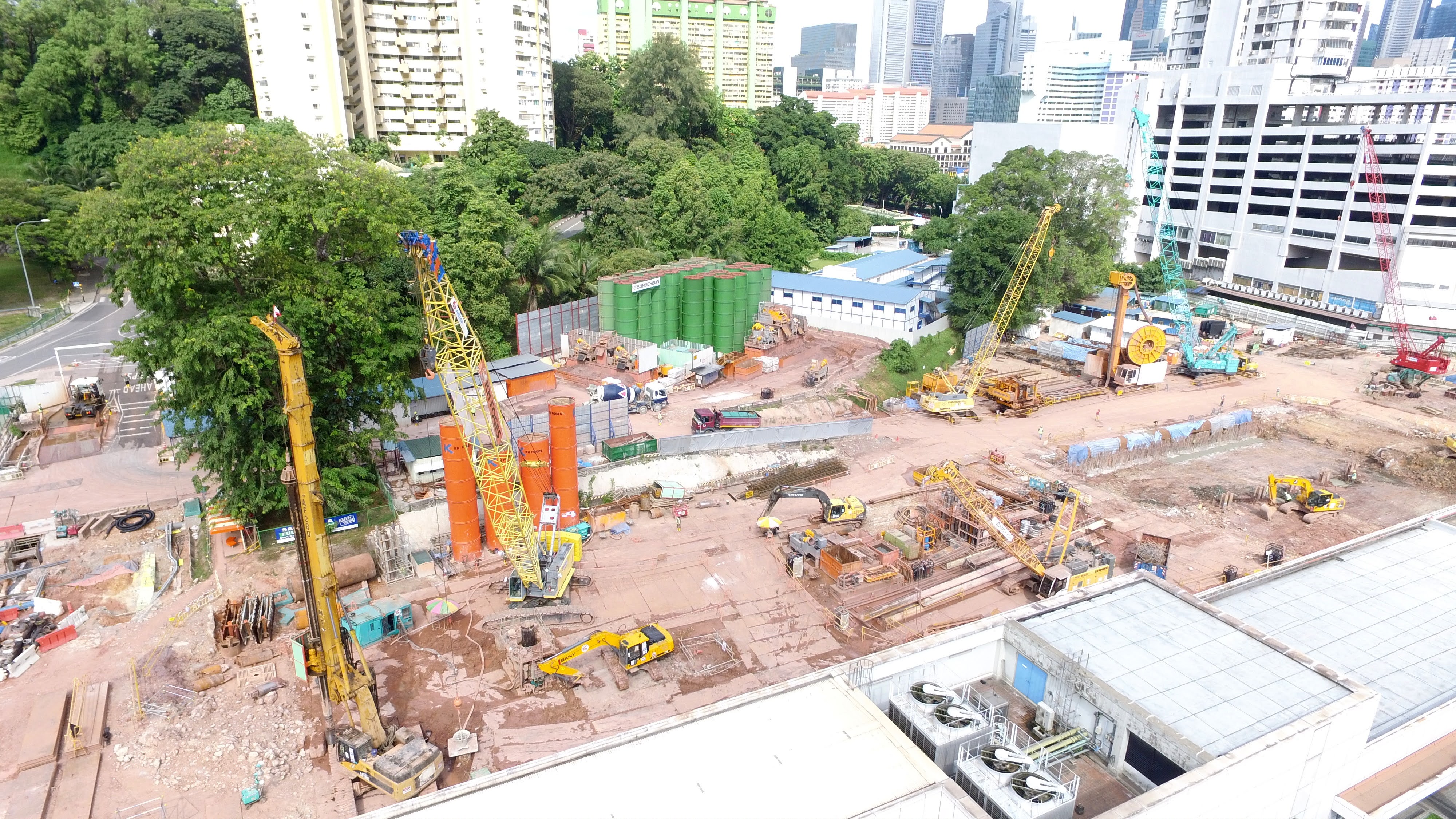 Thomson Line Construction: Outram Park D-walls (II)