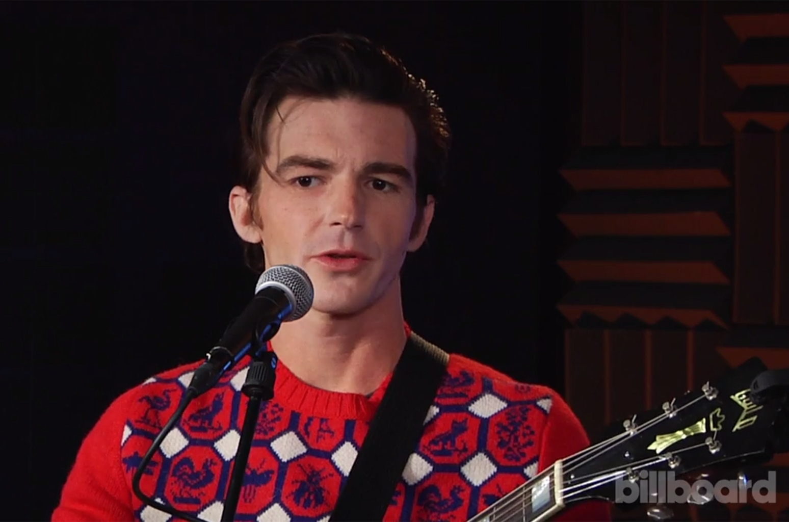 NickALive!: Drake Bell Hopes For a 'Drake & Josh' Reboot: 'Let's Do It ...