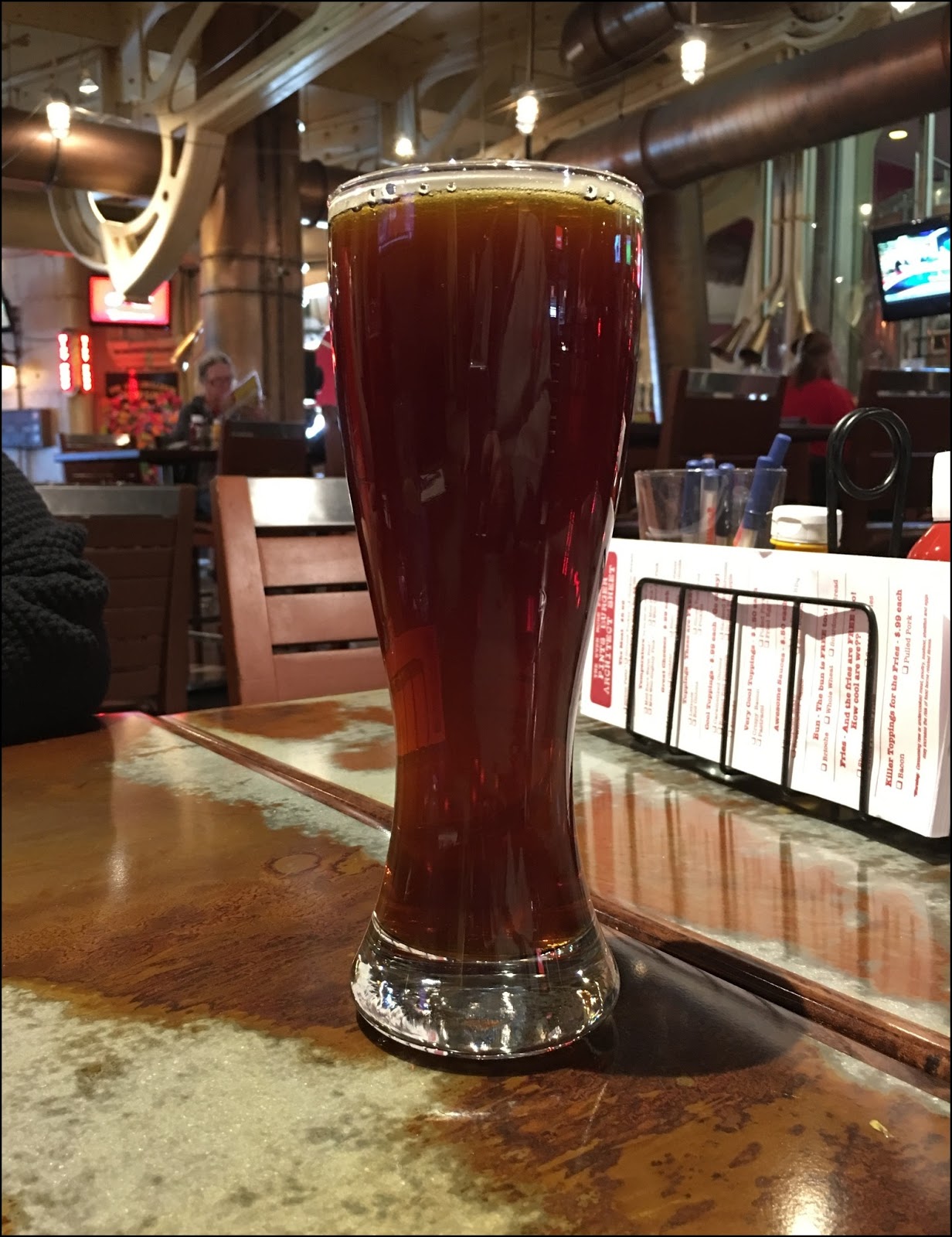 Laughlin Buzz: Pint's Brewery & Sports Bar