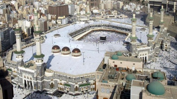 62 dead at makkama by accident | crazy lanka news