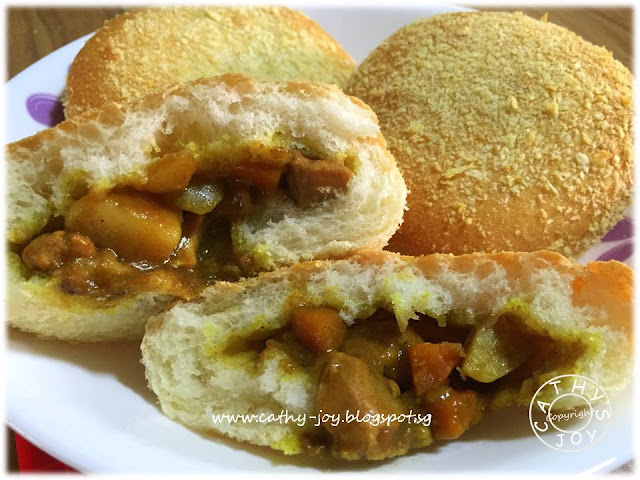 cathy's joy: Baked Japanese Curry Buns