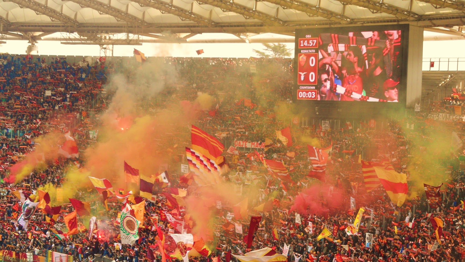 FOOTBALL FANS: DERETAN ULTRAS TERBAIK DI ITALIA - INFORMASI MENARIK ...