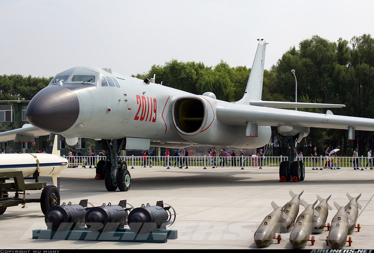 WARFARE Blog: XI’AN HONGZHAJI H-6H/H-6K. O longo braço do dragão chinês.