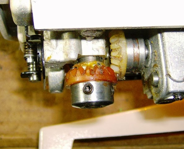 Vintage Sewing Machines: Singer Stylist 533