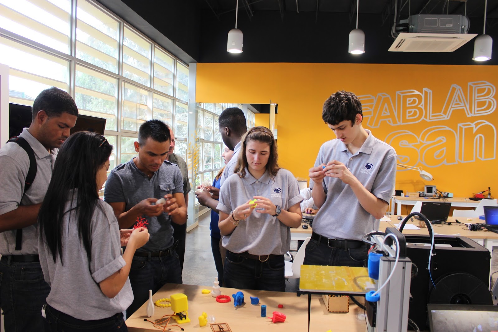 Fab Lab ESAN: Penn State University en el Fab Lab ESAN
