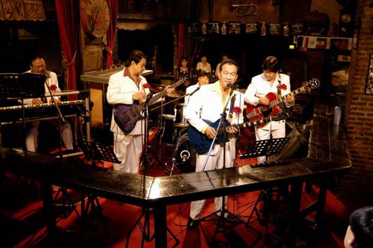 วงดนตรีสากล: 4.วงคอมโบ (Combo band)