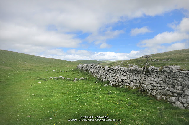 Malham Cove walk via Gordale Scar, Yorkshire Dales - Hiking Photographer