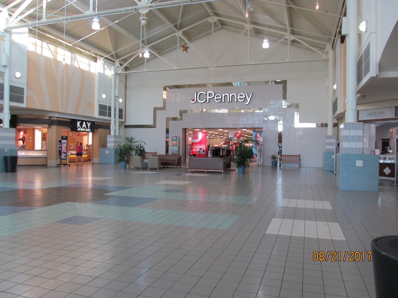 Trip to the Mall: University Mall- (Carbondale, IL)