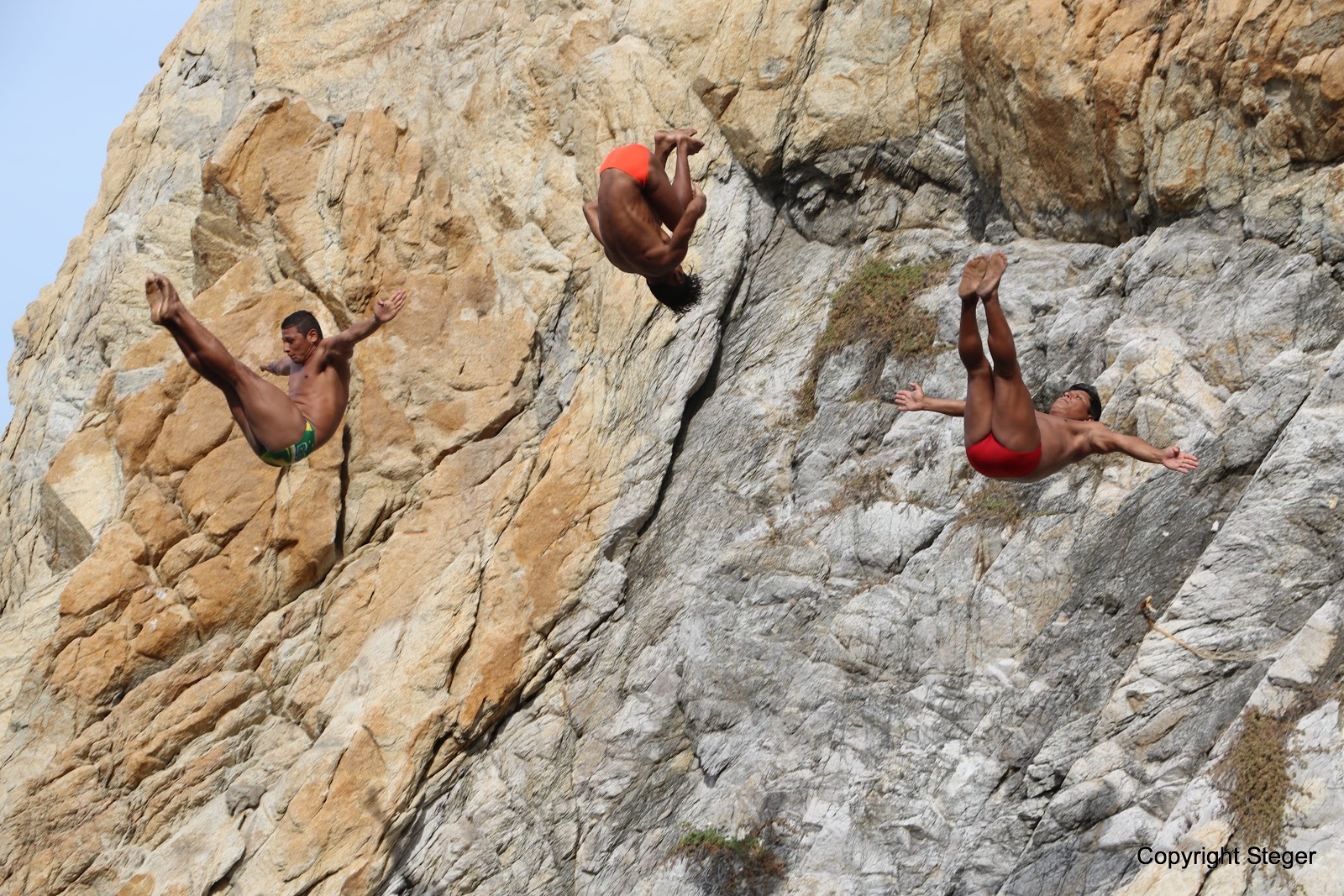 The Wheel: POTD: Cliff Divers of La Quebrada - II