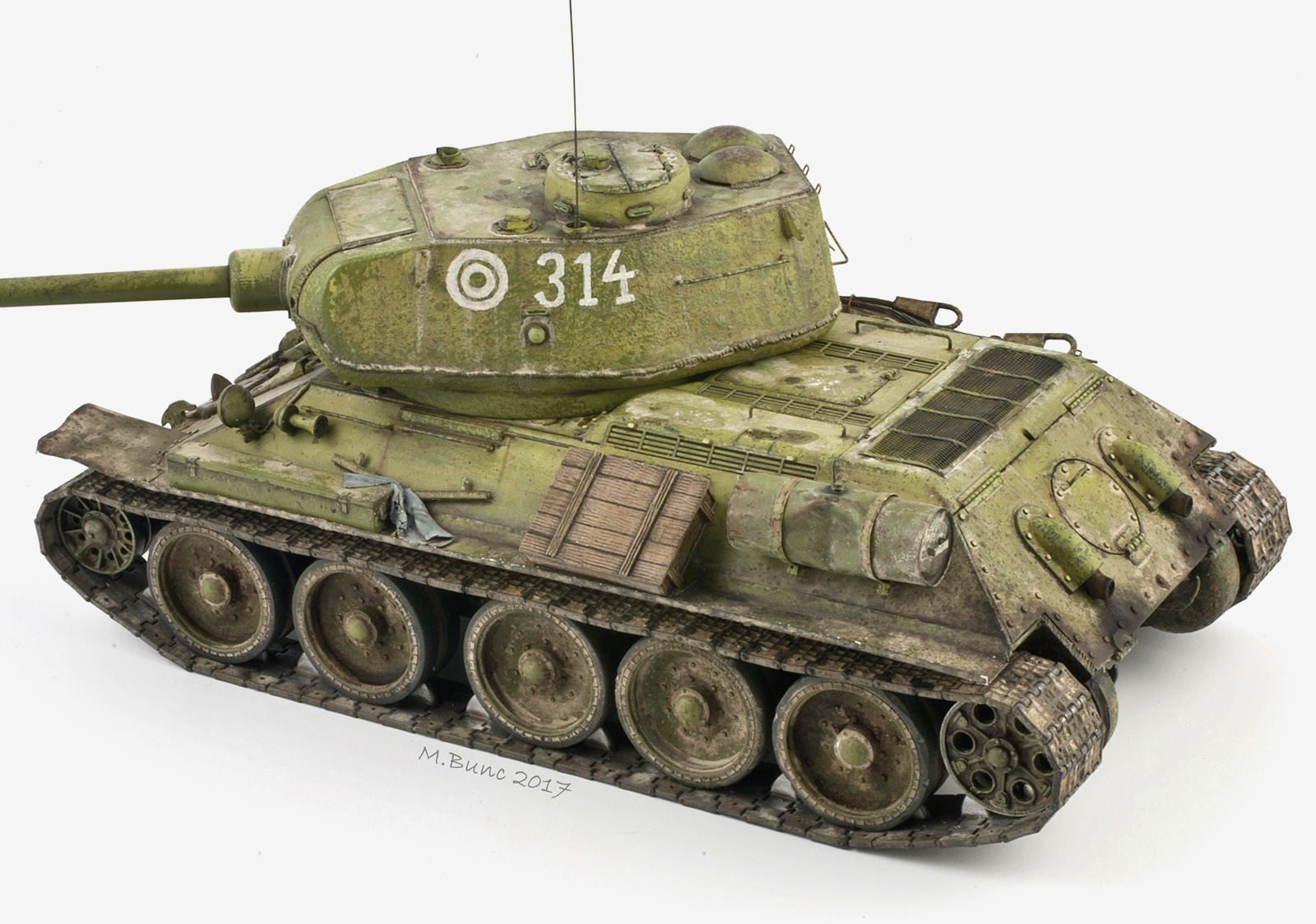 T-34/85, May 1945 in Prague, Academy 1/35 - Missing-Lynx