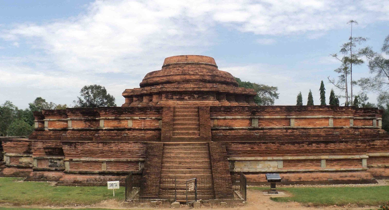 Candi Muara Takus