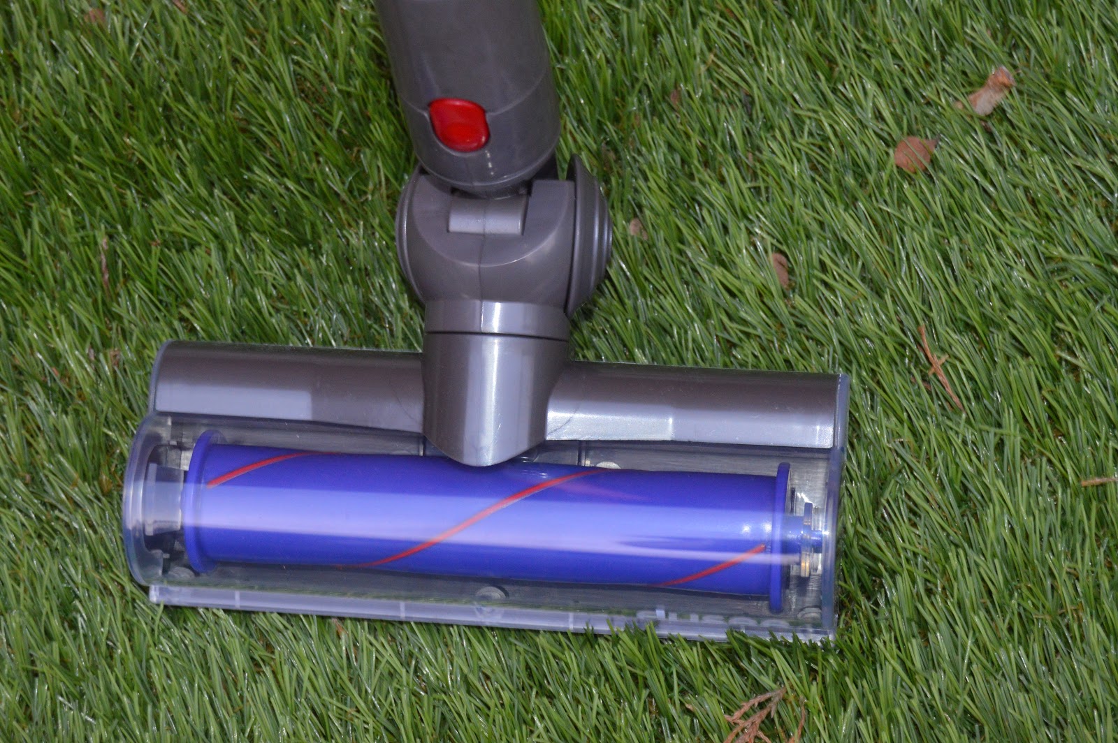 Playdays and Runways: Review | Casdon Toy Dyson Cord Free Vacuum Cleaner