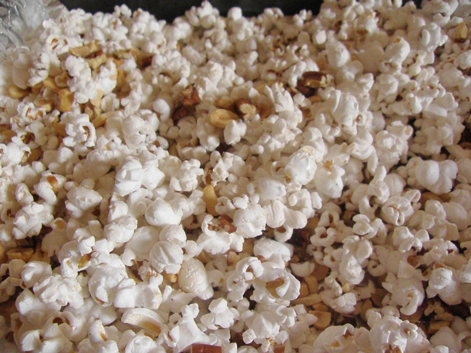 The Cozy Little Kitchen: Sweet & Salty Poppycock!