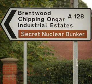 PICTURE BUGS: Crazy Street Signs