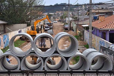 OBRAS DE COMBATE A ENCHENTES EM COLOMBO EVITA ALAGAMENTOS – Blog Ivan ...