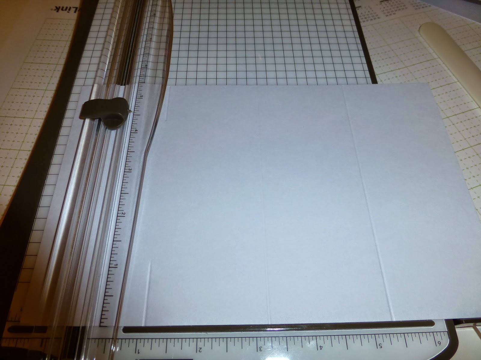 The Yellow Craft Room: Lever Card Tutorial