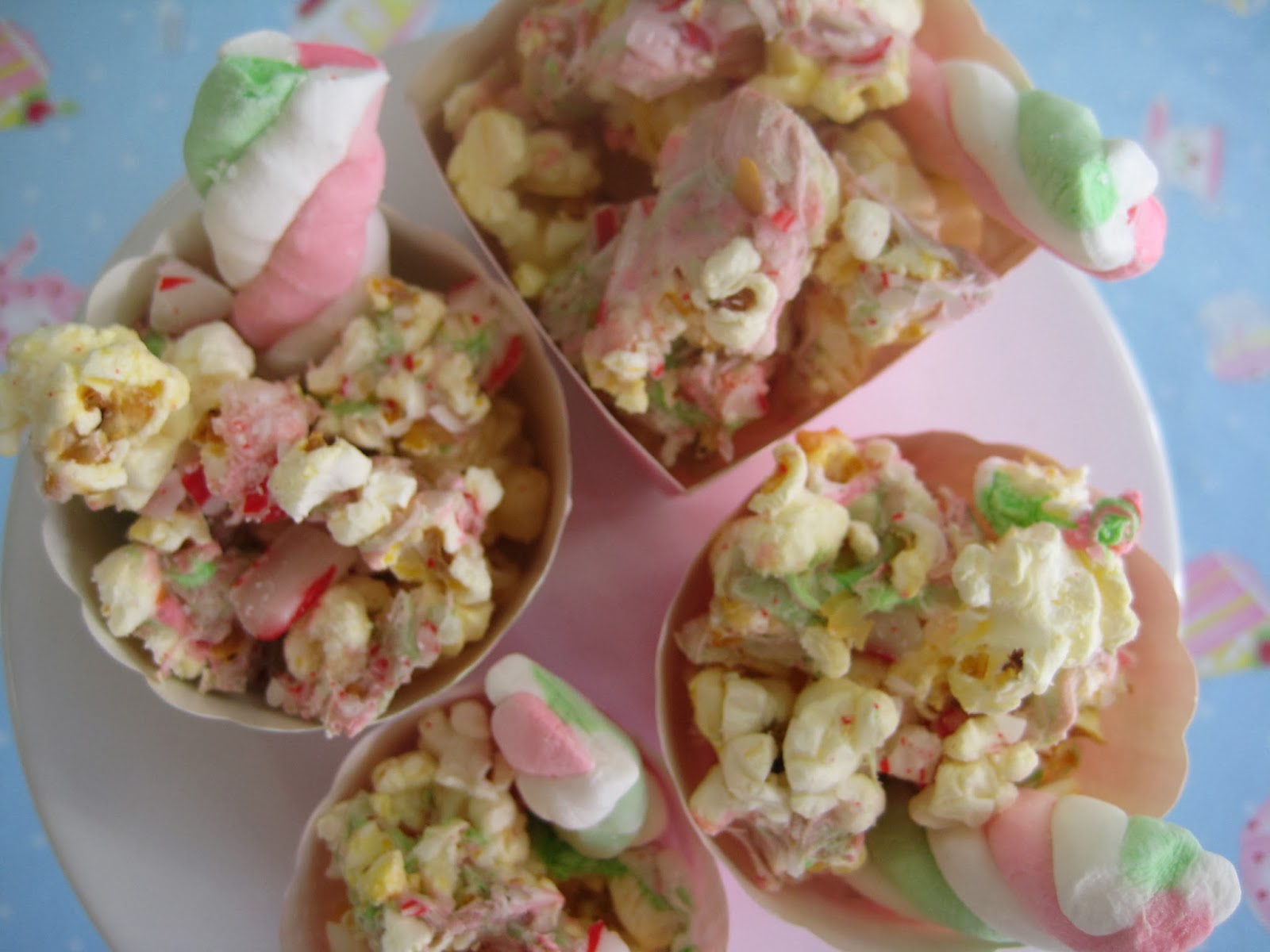 Kiwi Cakes: Popcorn Cluster Cups - from Kiwicakes test kitchen