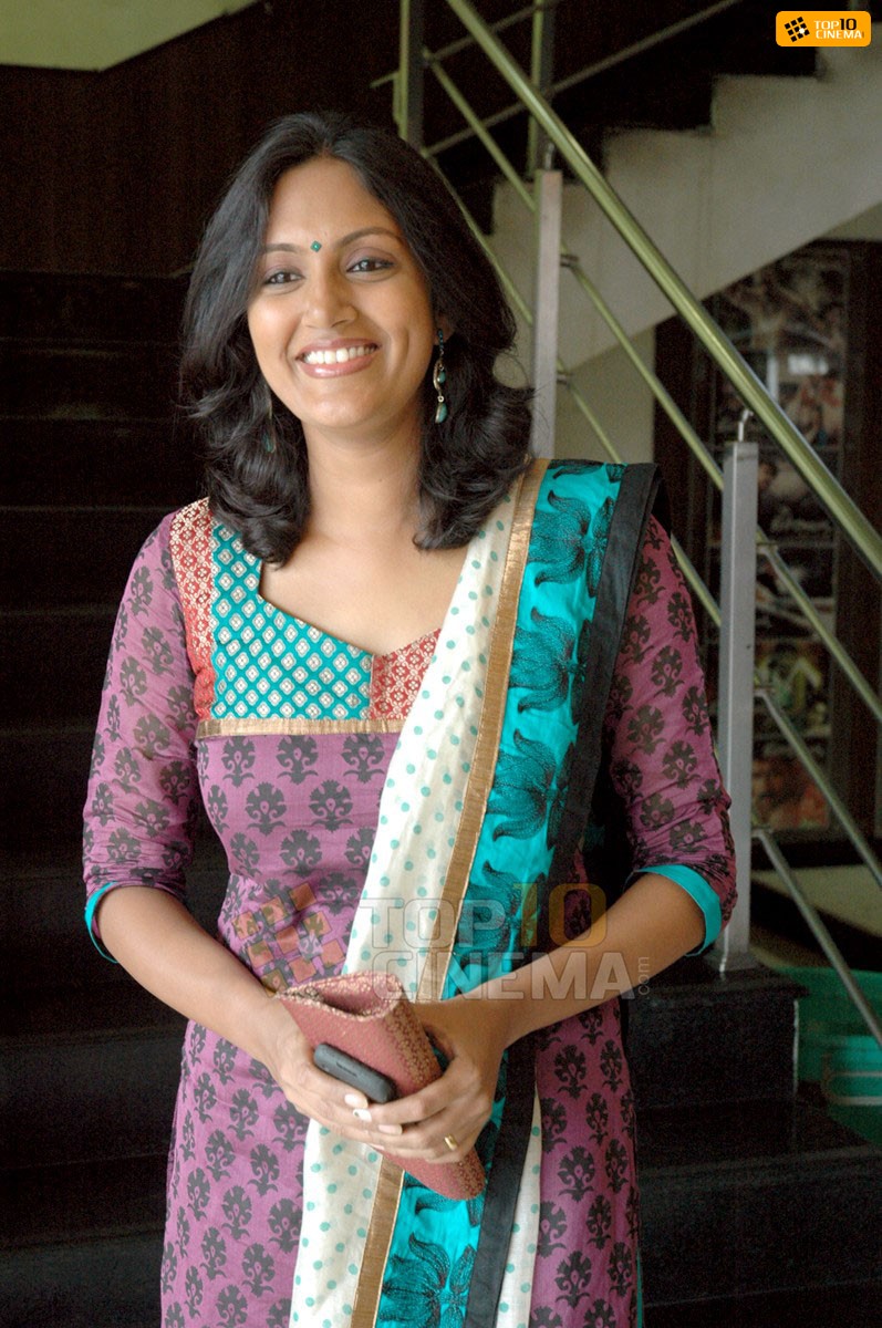 Devadarshini Photo Gallery, Devadarshini Wallpapers