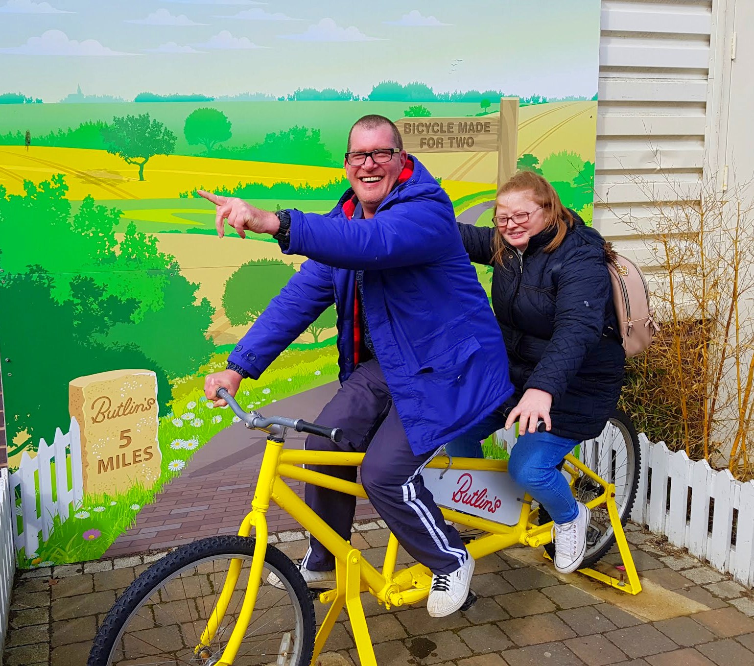 JollyDays Supported Holidays: Butlins, Fun & Dancing with Midi & Candy