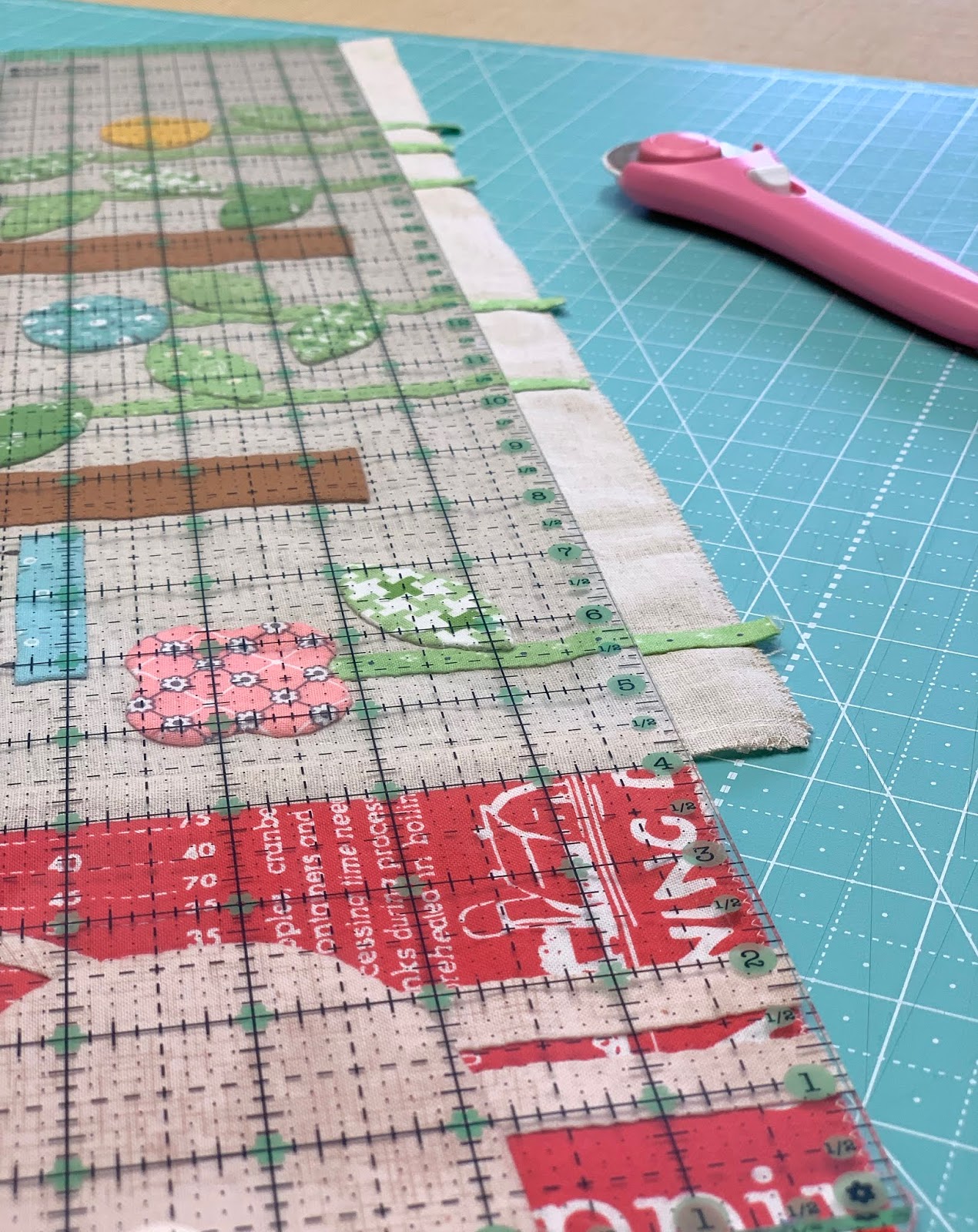 Farm Sweet Farm Sew Along - Barn and Silo Block!! | Bee In My Bonnet ...