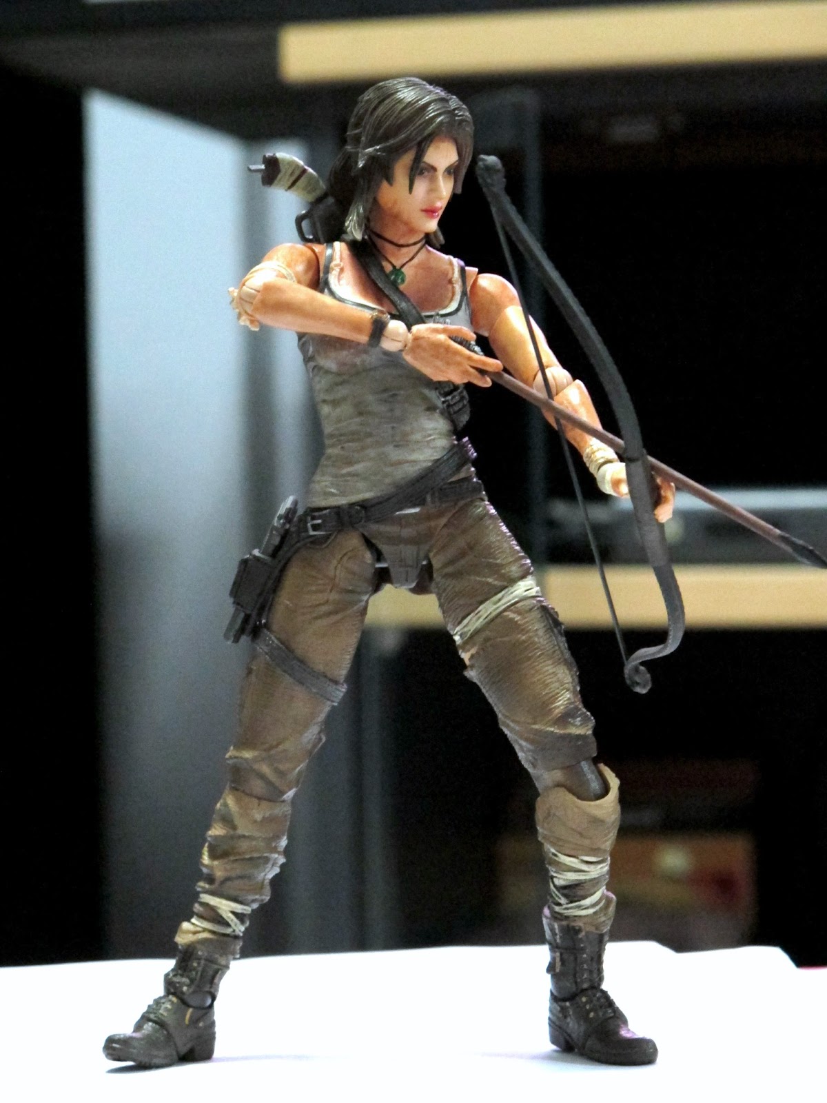 Psycho Ming: Square Enix Tomb Raider (Lara Croft) Play Arts Kai Figure
