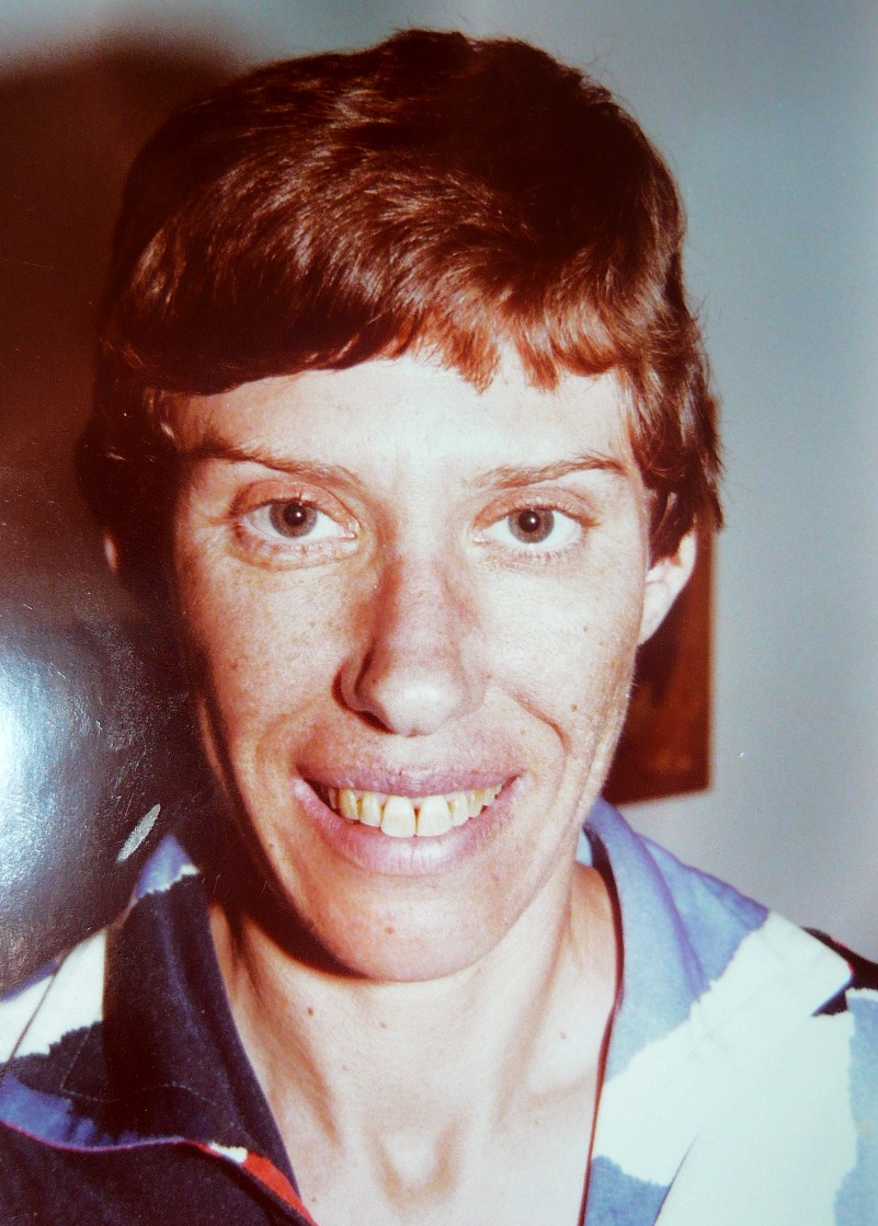 KELSCI POTPOURIEE: DOES MY LATE GIRLFRIEND JUDY H. LOOK LIKE HILLARY SWANK?