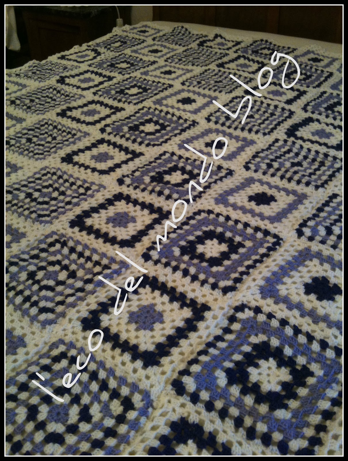 COPERTA DELLA NONNA UNCINETTO-COPERTA GRANNY SQUARE da L'ECO DEL MONDO ...