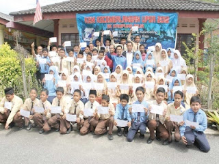 Terharunya Hadiah Bermakna Buat Guru Besar Koma ~ ...Perkongsian ...