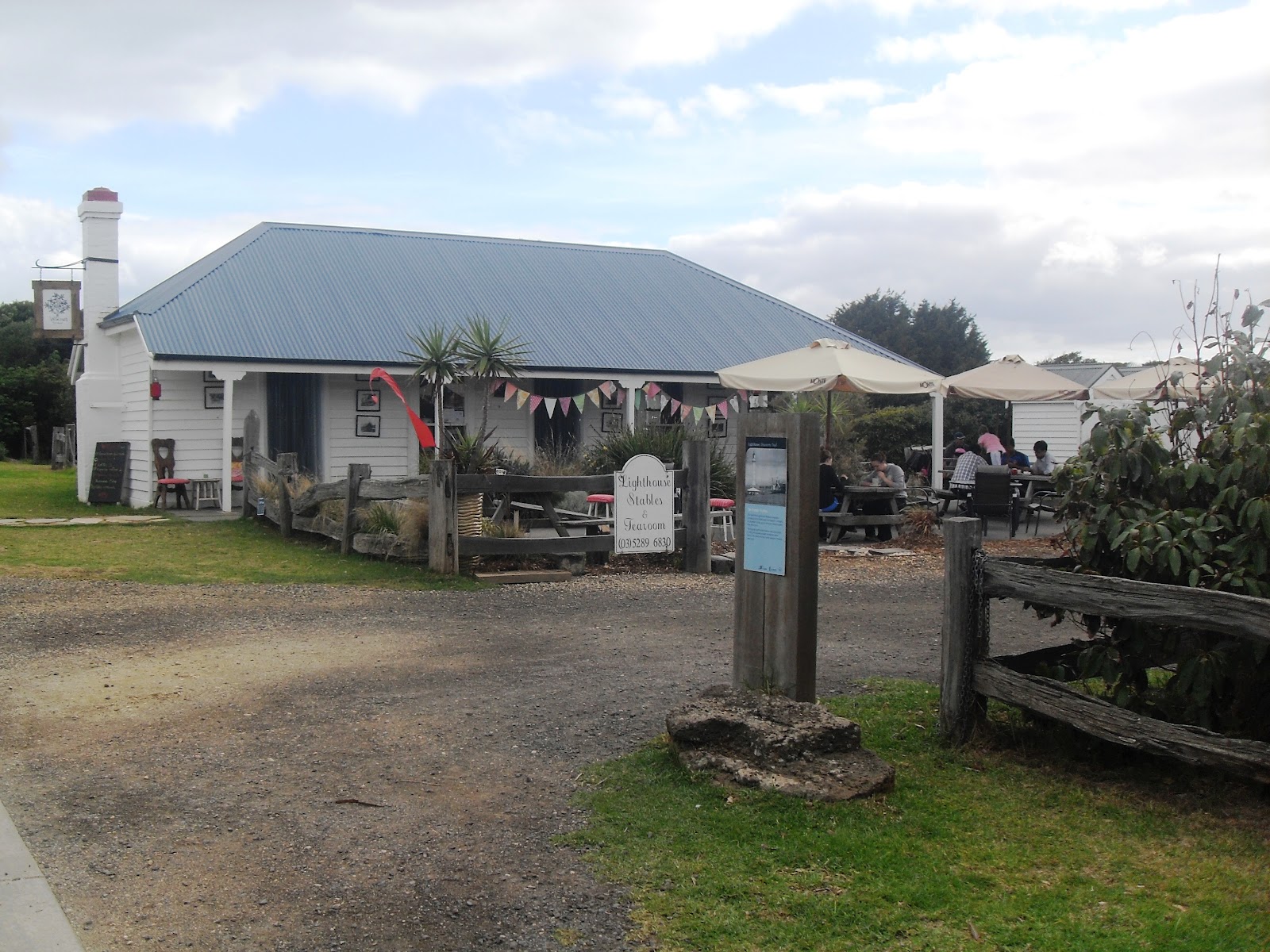 Hung Up On Retro: Split Point Lighthouse & Stables