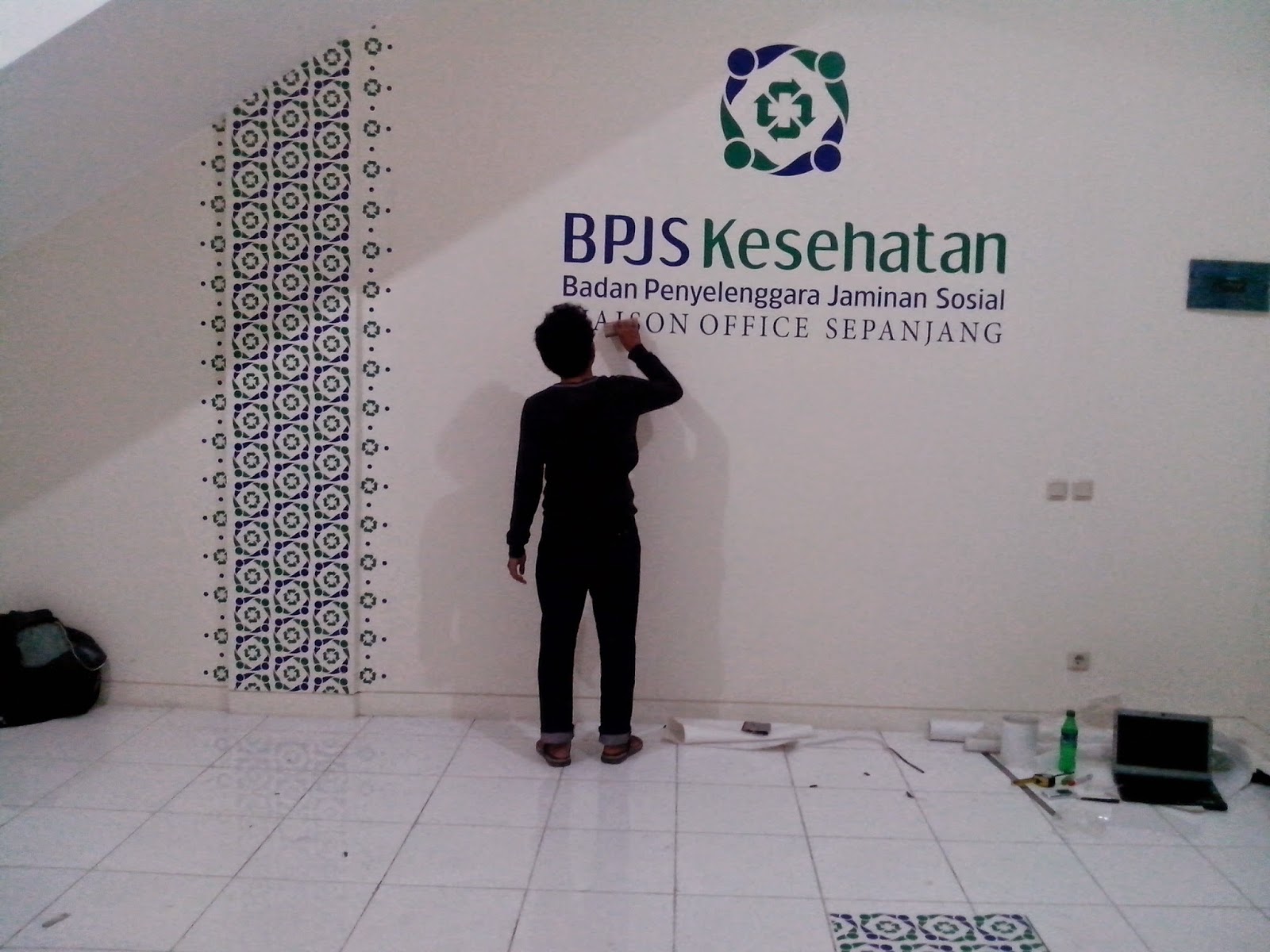 Sticker Dinding BPJS Sepanjang | Cutting Sticker | SURABAYA