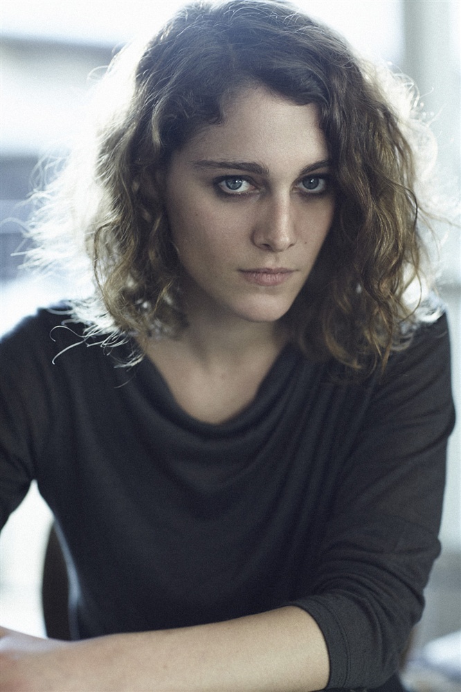 Split Screen: Grega Ariane Labed junta-se a "Assassin's Creed"