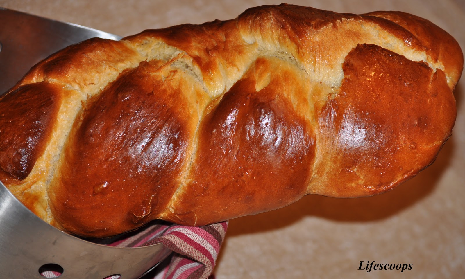 Life Scoops: Challah - Jewish Egg Bread