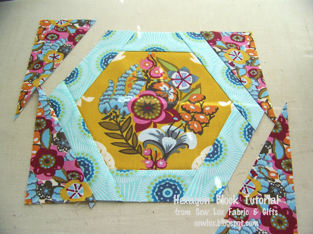 Sew Lux Fabric : Blog: Hexagon Block Tutorial