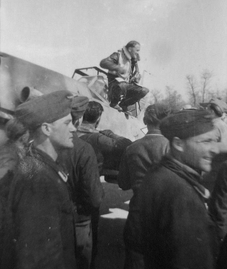 FalkeEins - the Luftwaffe blog: Oblt Egon Mayer Staffelkapitän 7./JG 2 ...